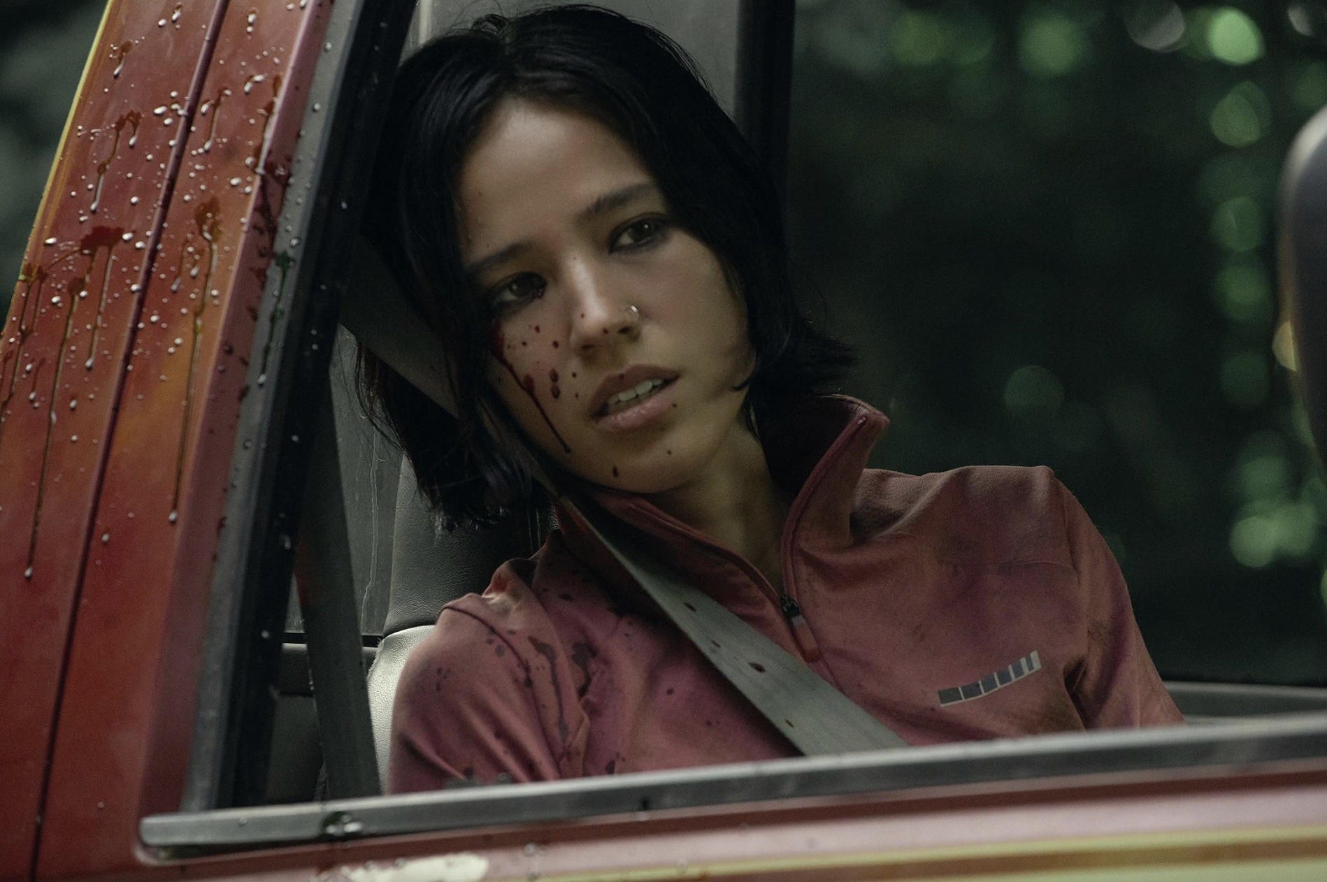 'Don't Move' Review: Expansive Spaces Make Way For Claustrophobic ...